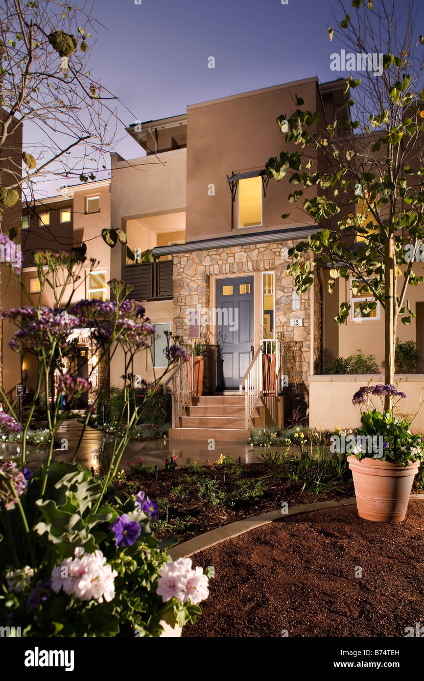 Condo Building Exterior High Resolution Stock Photography and Images ...