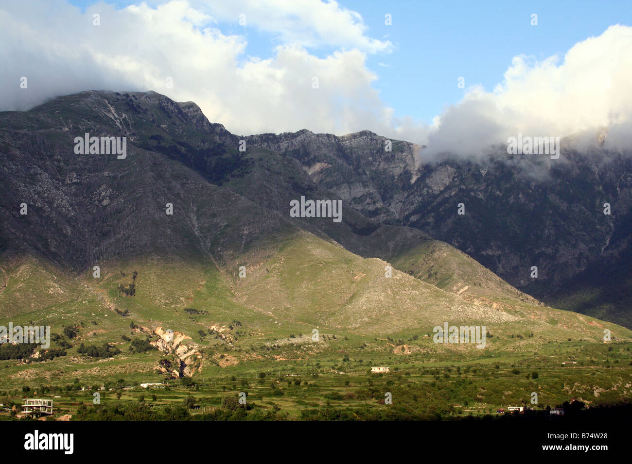 Rugged landscapes hi-res stock photography and images - Alamy