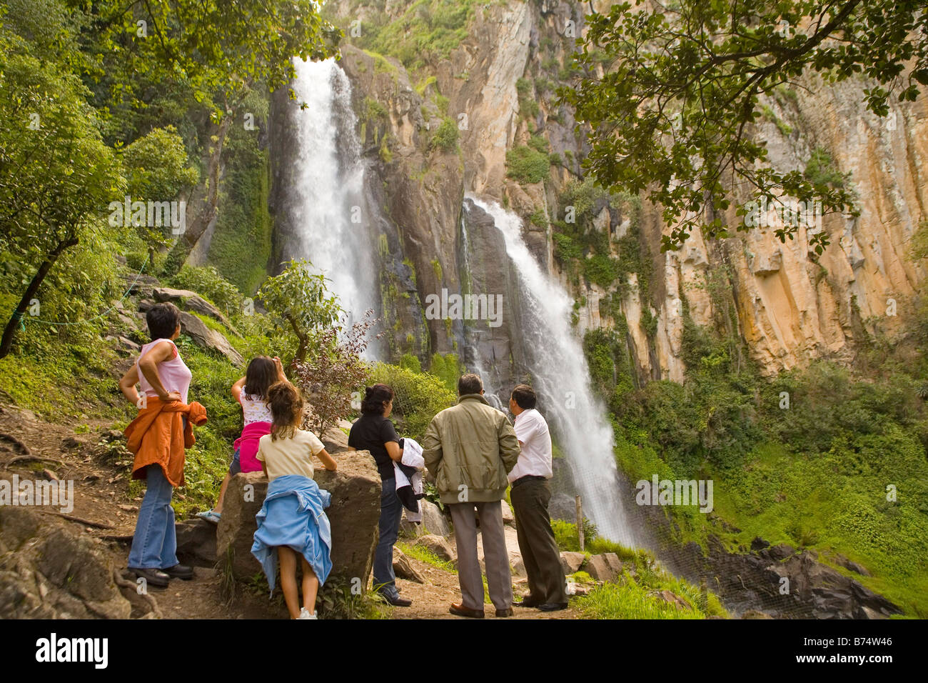 Cascada Salto de Quetzalapa Stock Photo - Alamy