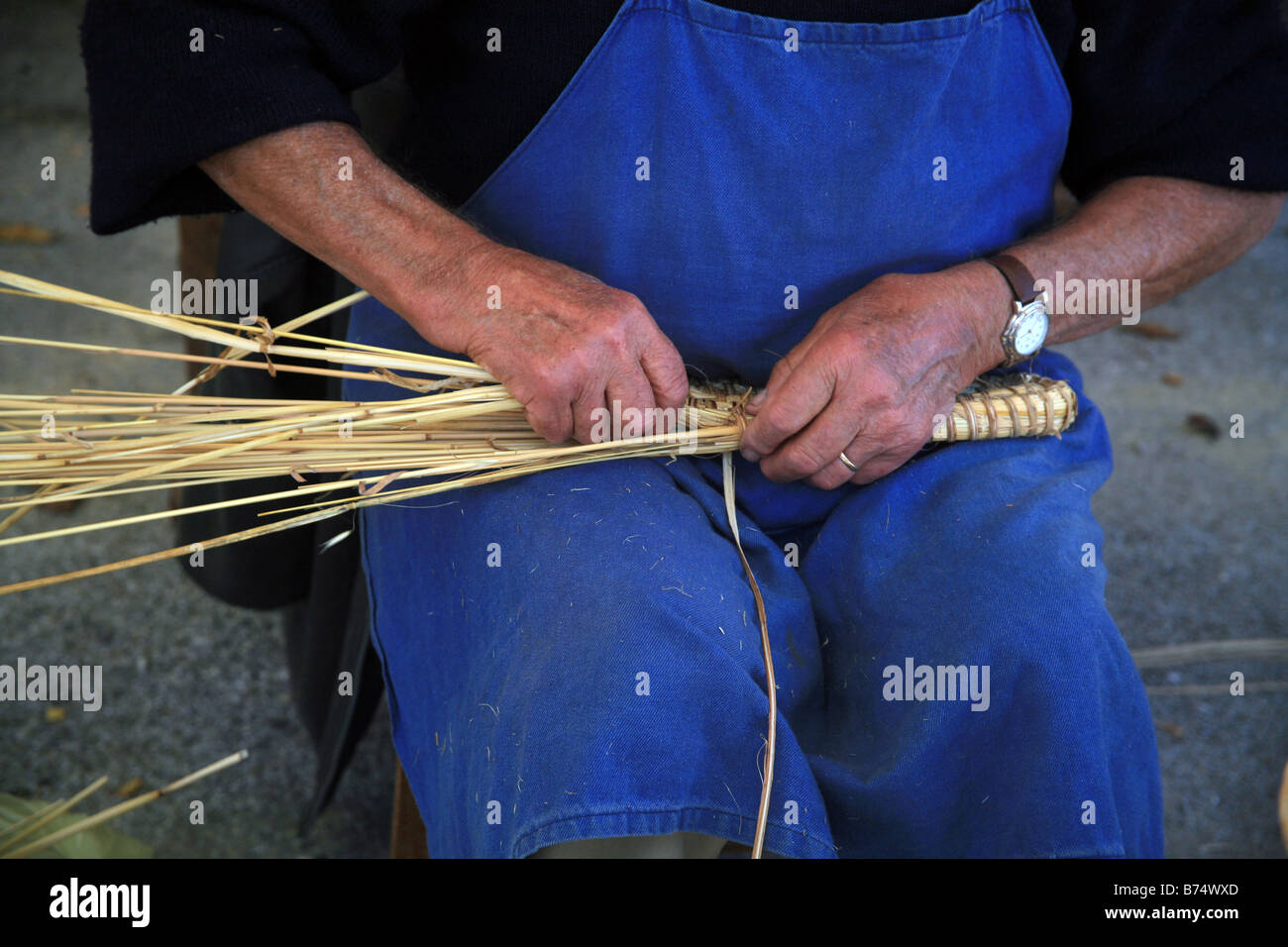 Arts and crafts basket hi-res stock photography and images - Alamy
