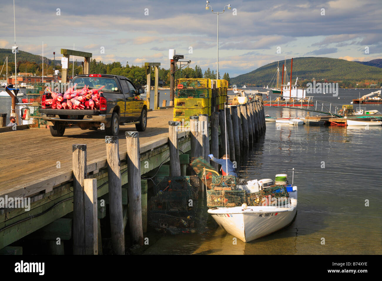 Usa lobster traps hi-res stock photography and images - Alamy