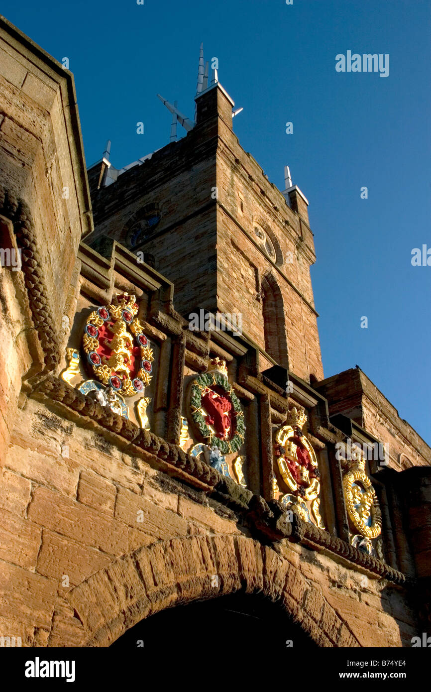 Church tower and entrance of Linlithgow Palace, Scotland Stock Photo ...