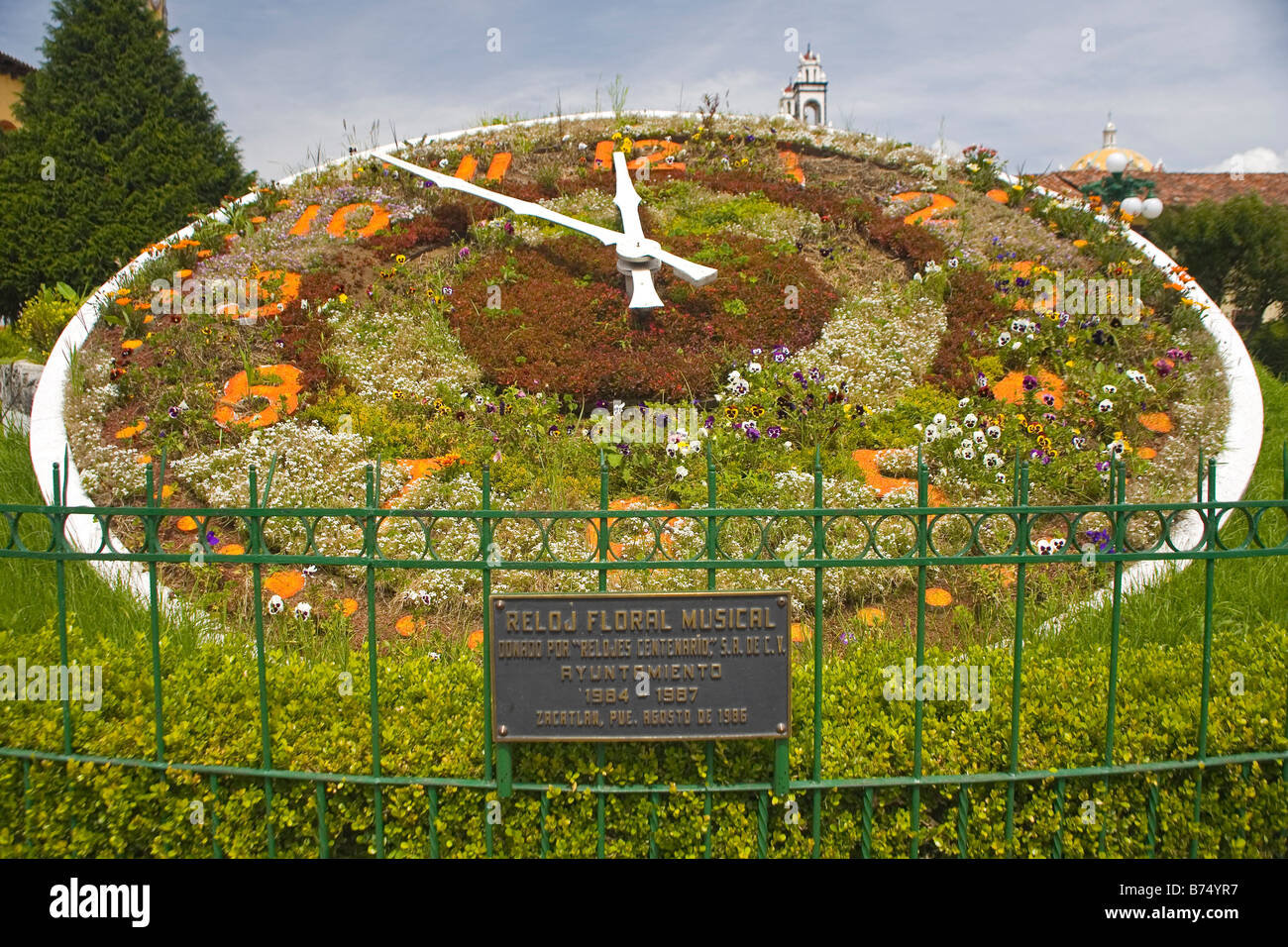 Reloj floral hi-res stock photography and images - Alamy