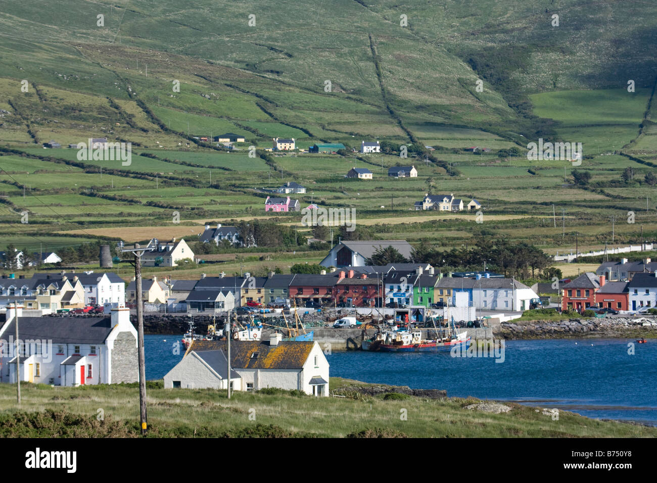 Portmagee village hi-res stock photography and images - Alamy