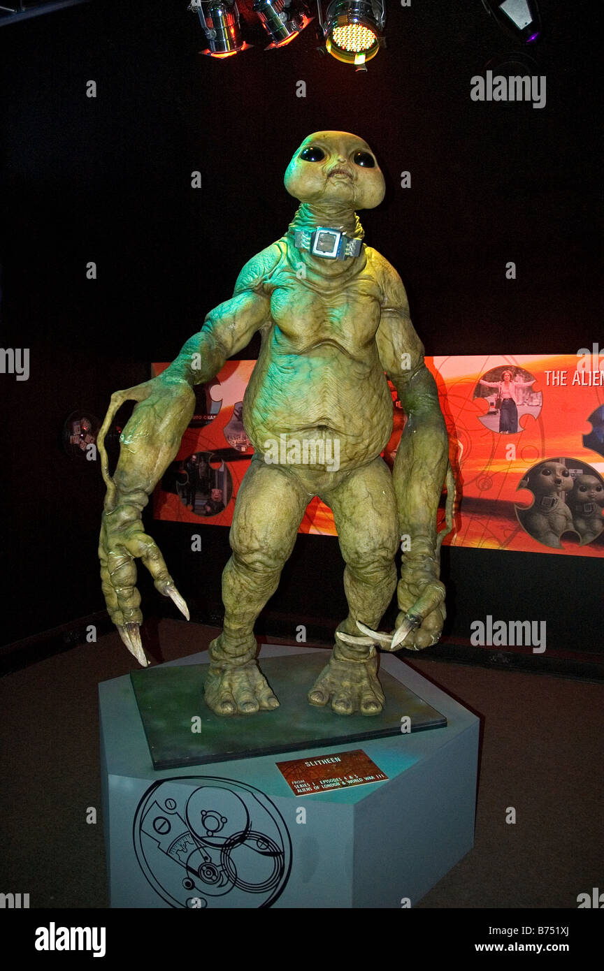 Doctor Who Slitheen Unzipping