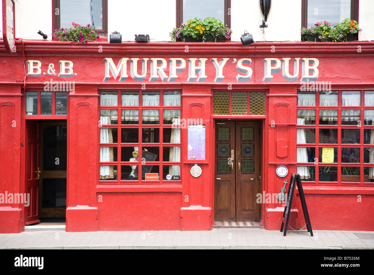 A typical Irish pub Stock Photo - Alamy