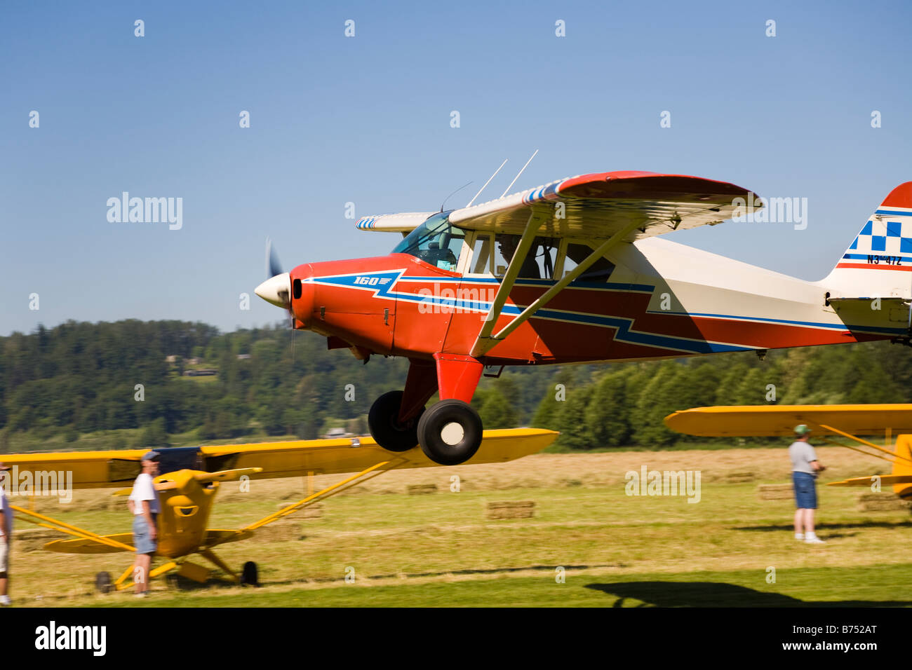 Aircraft flying at Cascade Air Park, fly-in Snohomish, Washington, USA ...