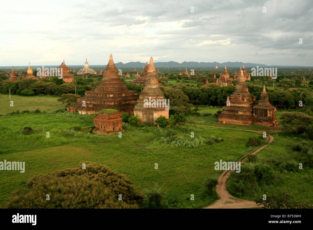 Temple man made structure hi-res stock photography and images - Alamy