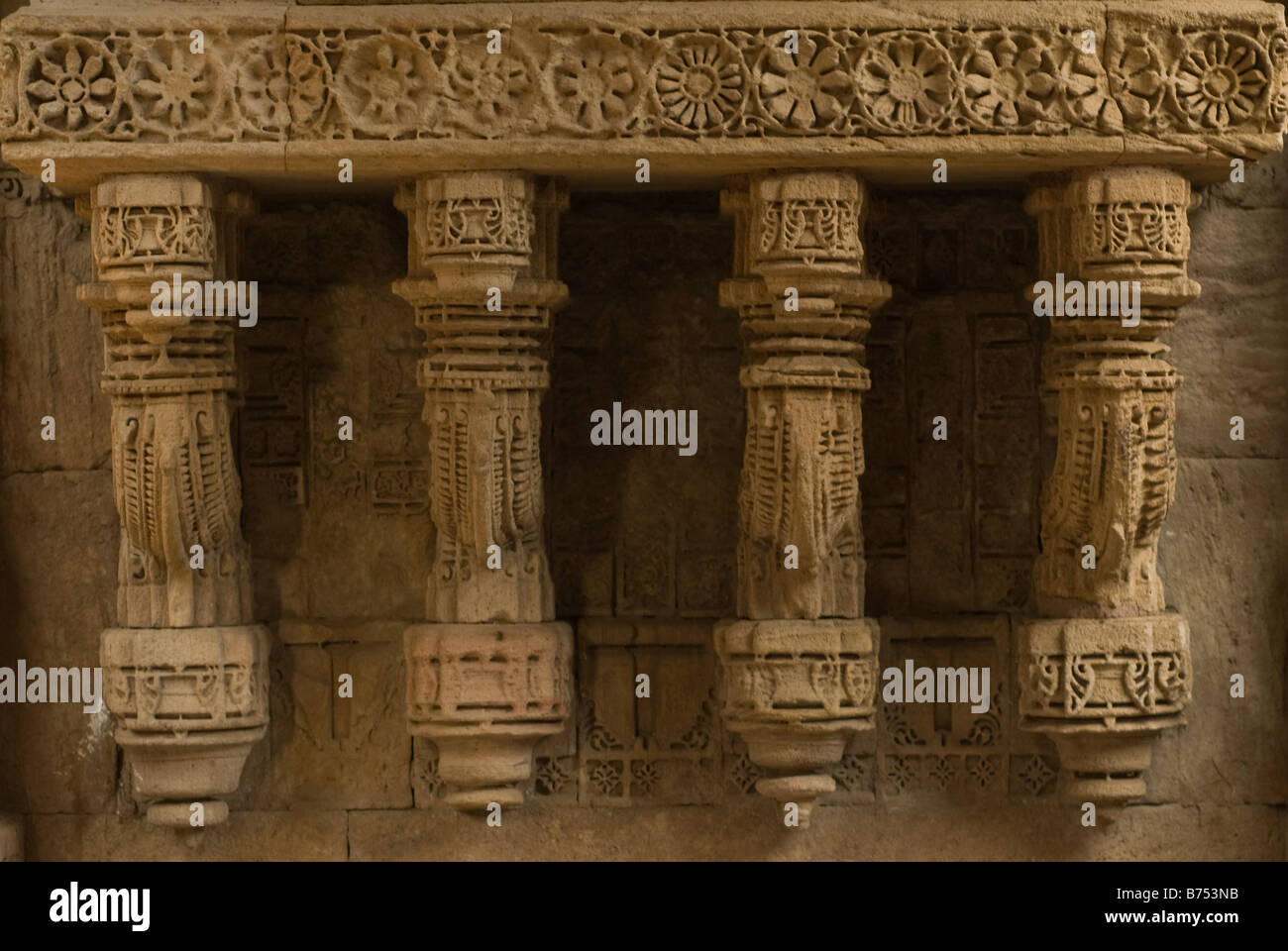 ADALAJ STEP WELL IN GUJARATH, INDIA Stock Photo - Alamy