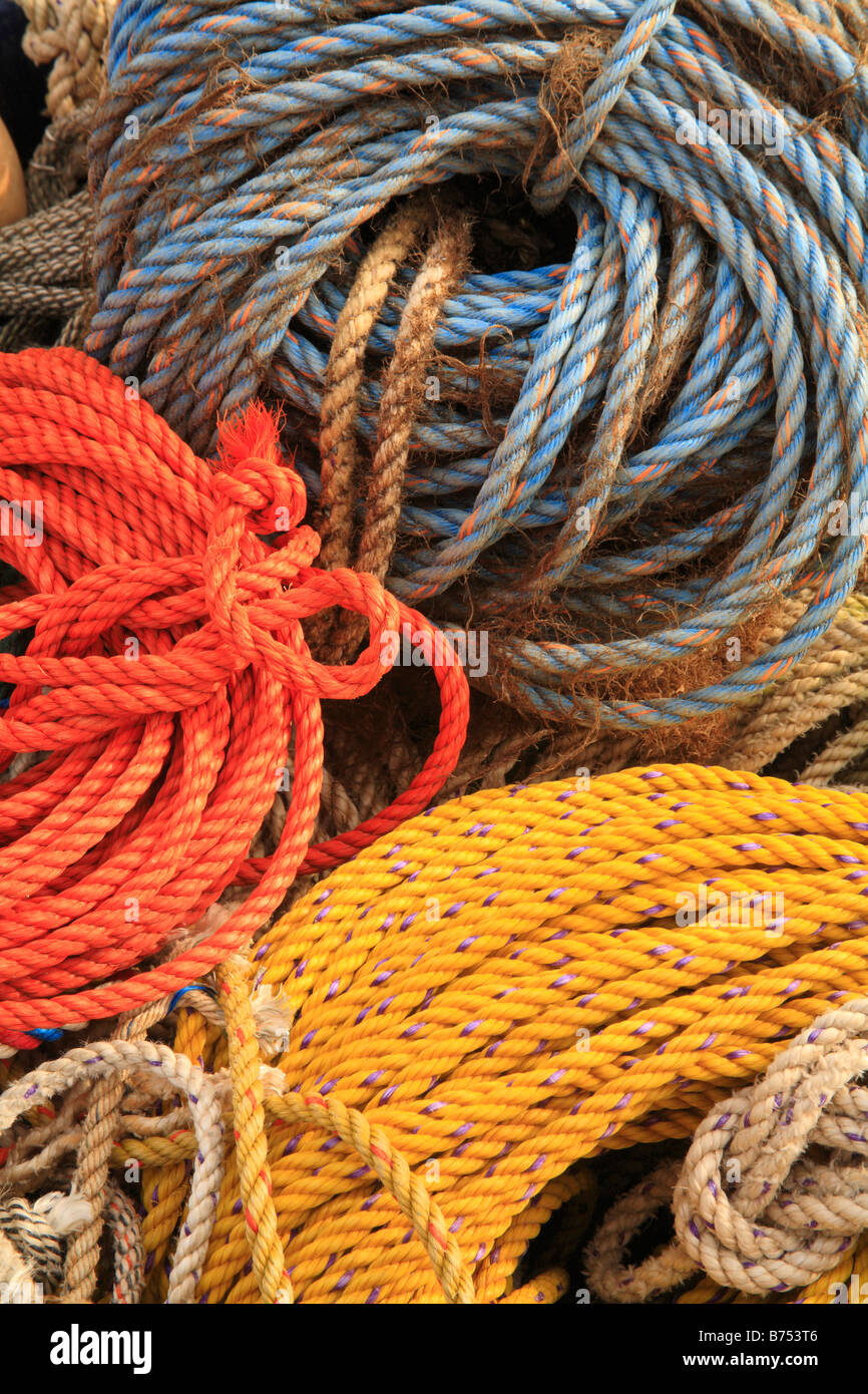 Harbor rope hi-res stock photography and images - Alamy