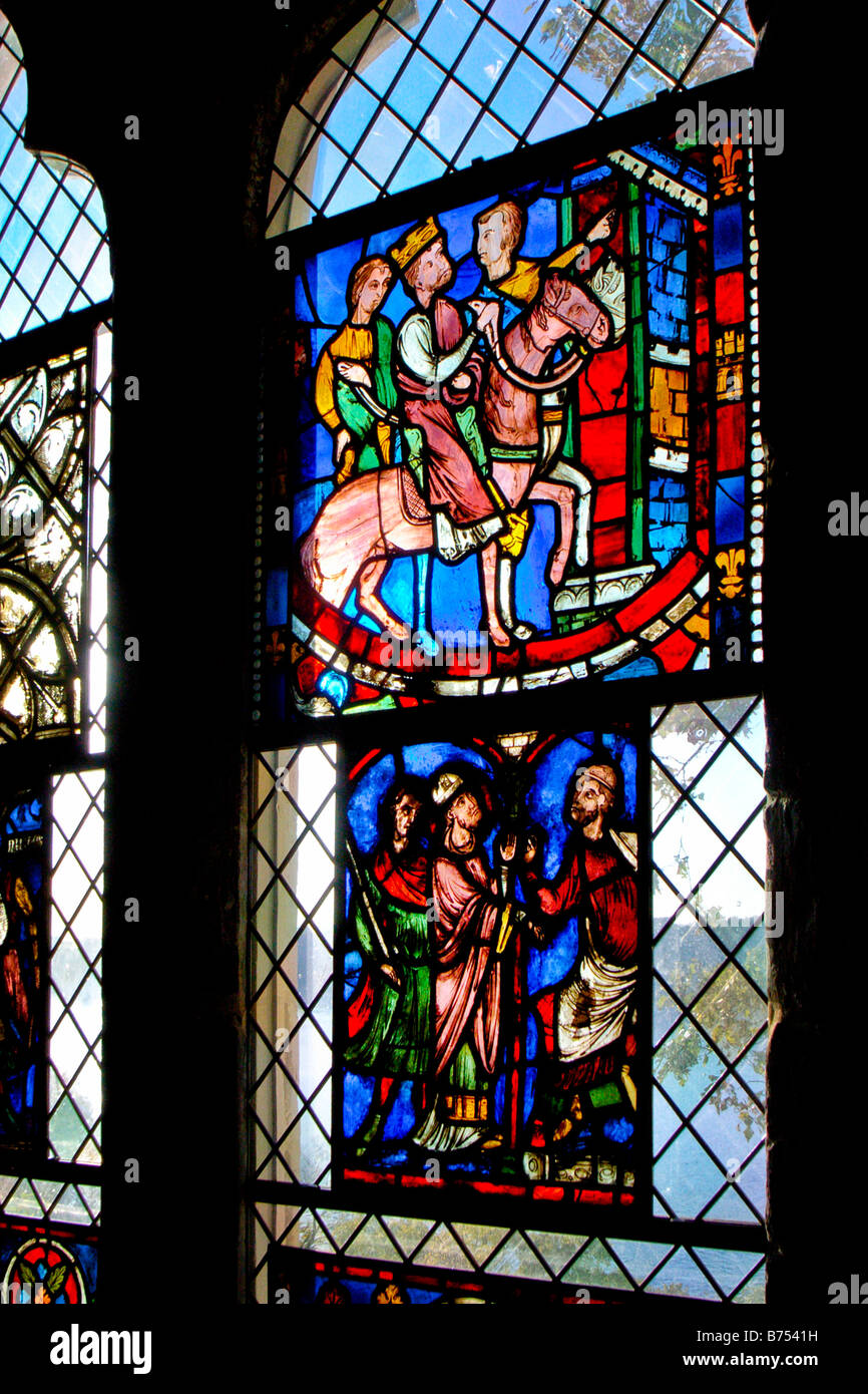 Medieval stained glass hi-res stock photography and images - Alamy