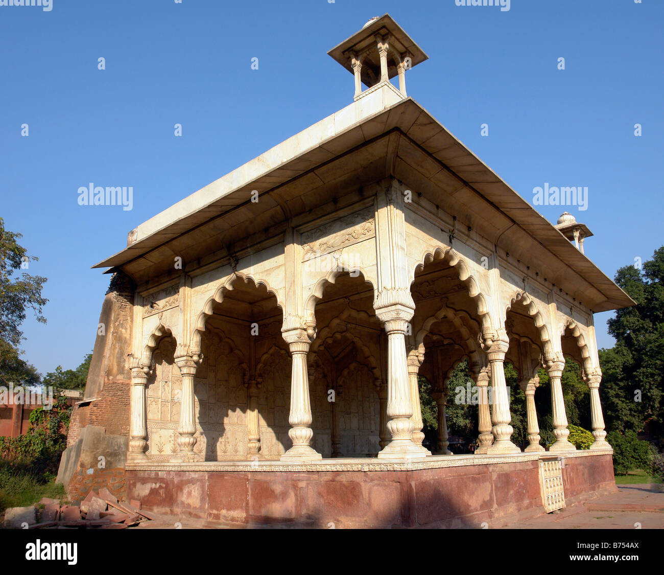 Red fort building hi-res stock photography and images - Alamy