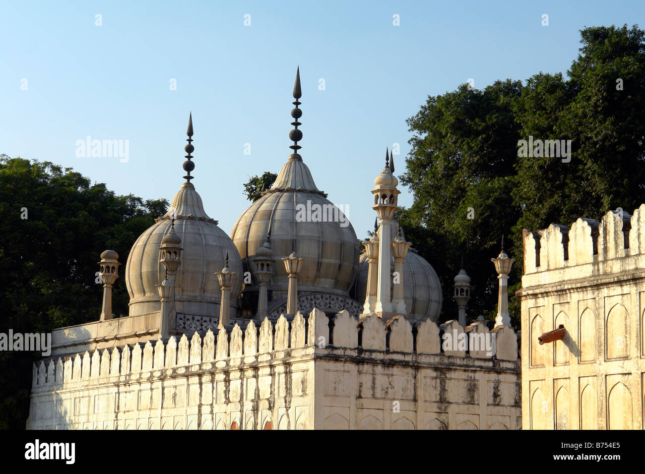 pearl mosque or moti masjid in the red fort Stock Photo - Alamy