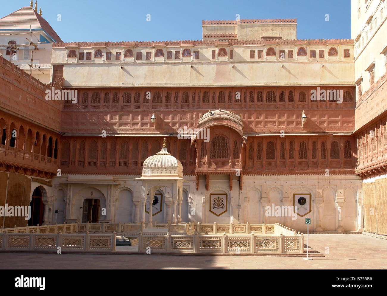 temple inside the junagarh red fort bikaner Stock Photo - Alamy