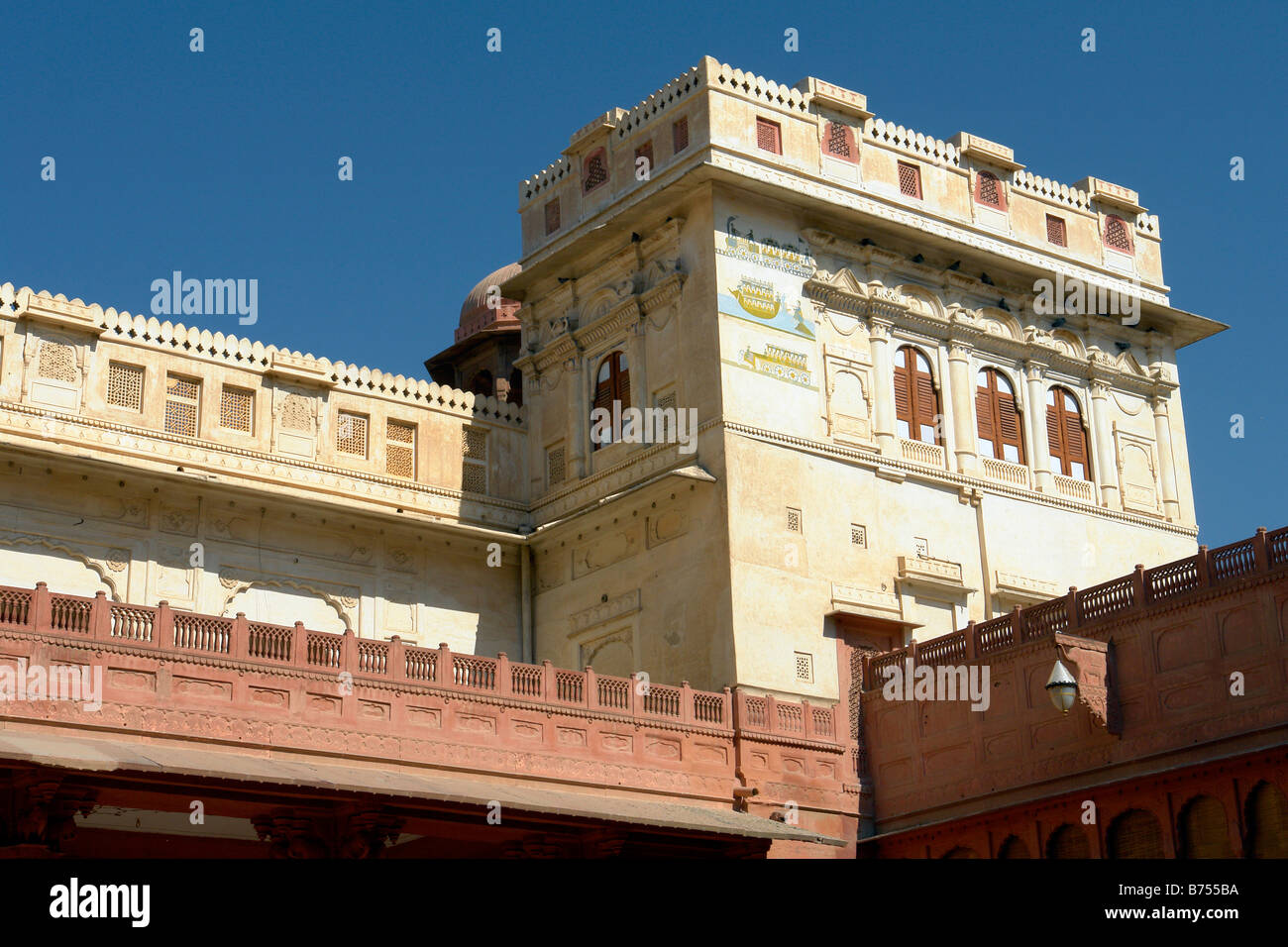 inside the junagarh red fort bikaner Stock Photo - Alamy