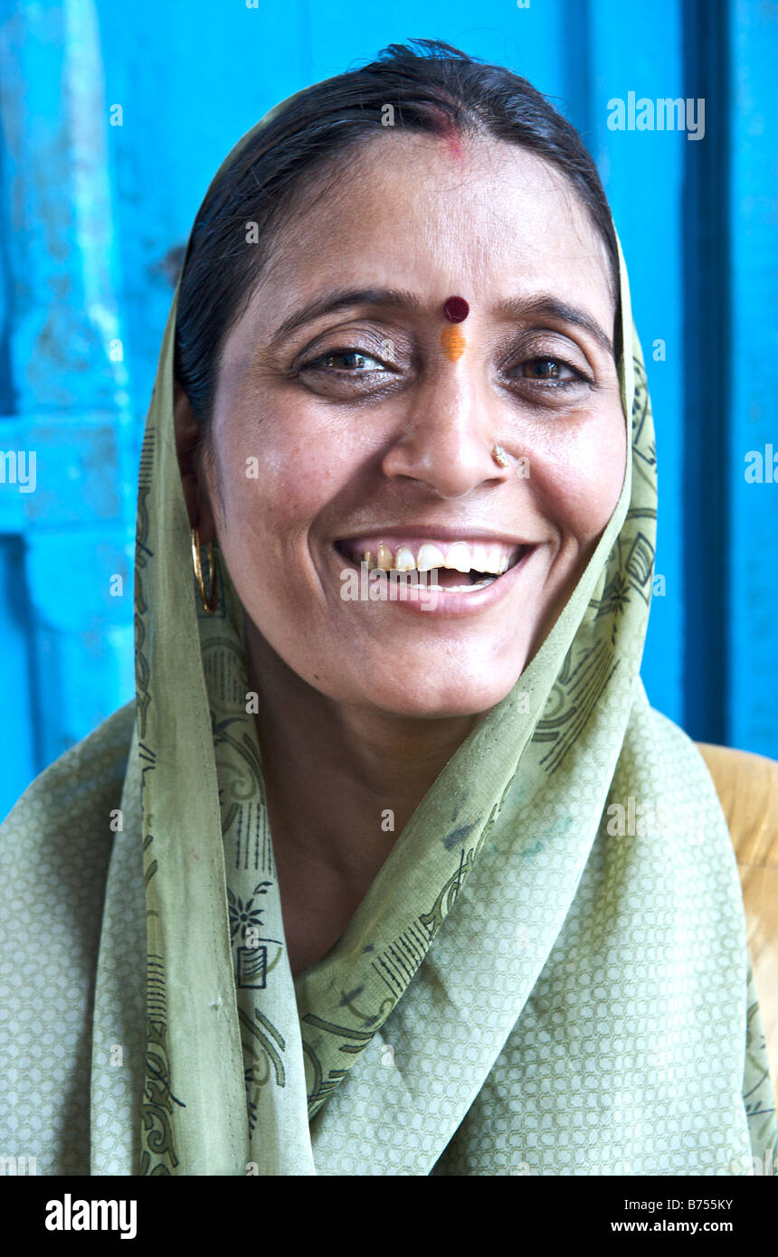 India portrait of a local woman Stock Photo - Alamy