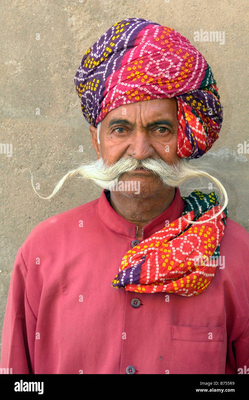 portrait of indian man in traditional dress near jaisalmer Stock Photo ...
