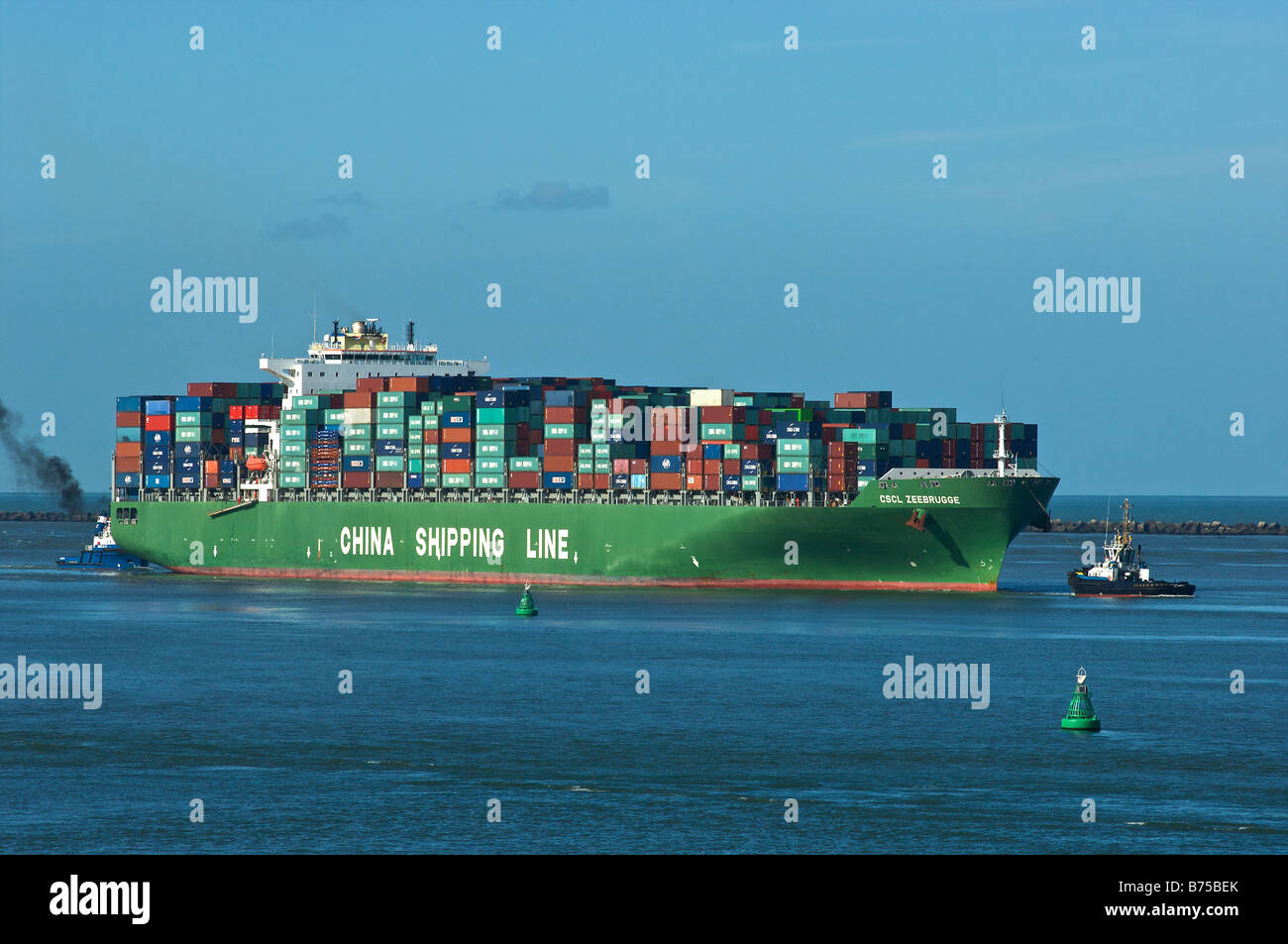 Container ship entering the Port of Rotterdam Stock Photo - Alamy