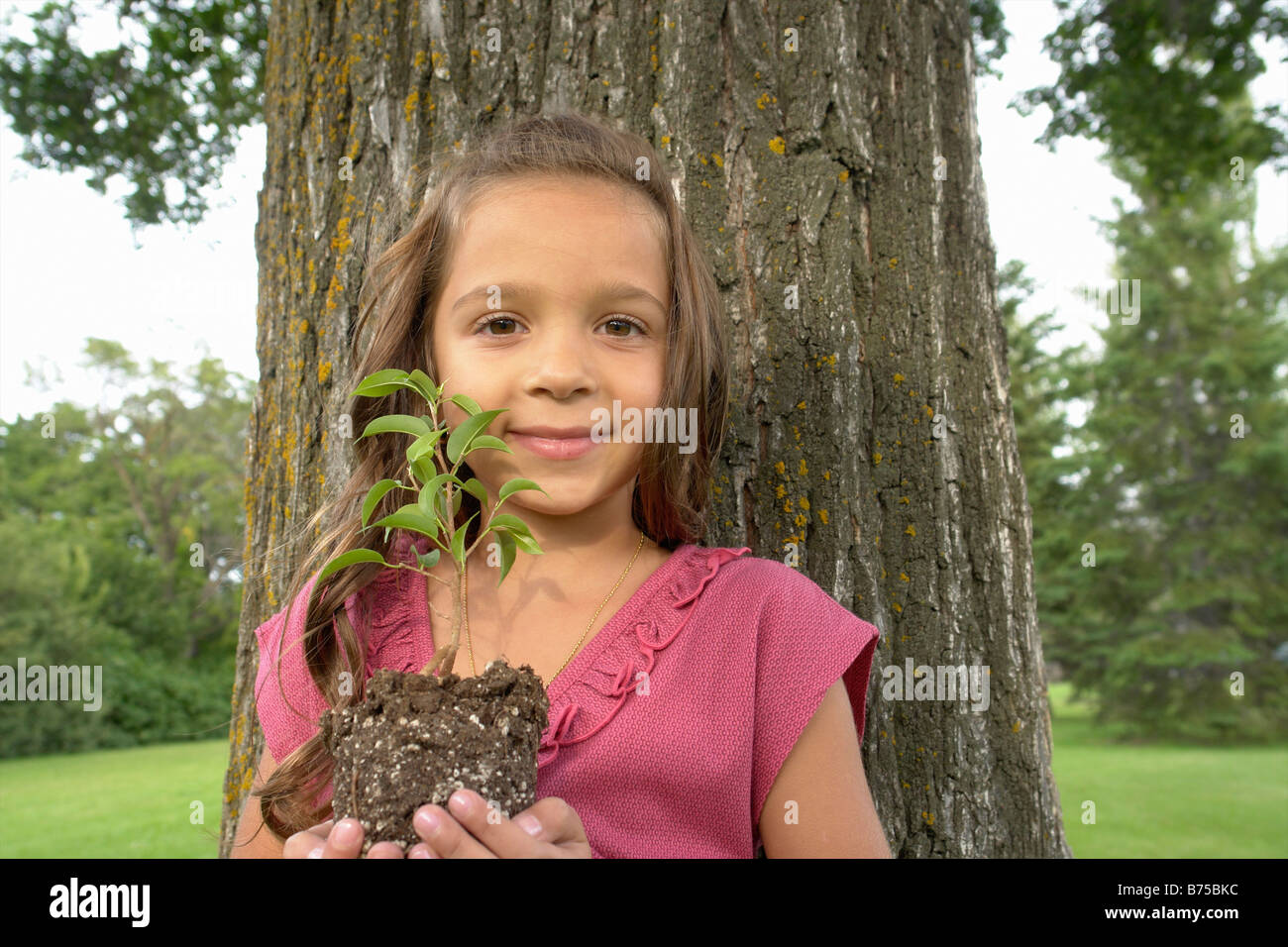 Canada children planting trees hi-res stock photography and images - Alamy