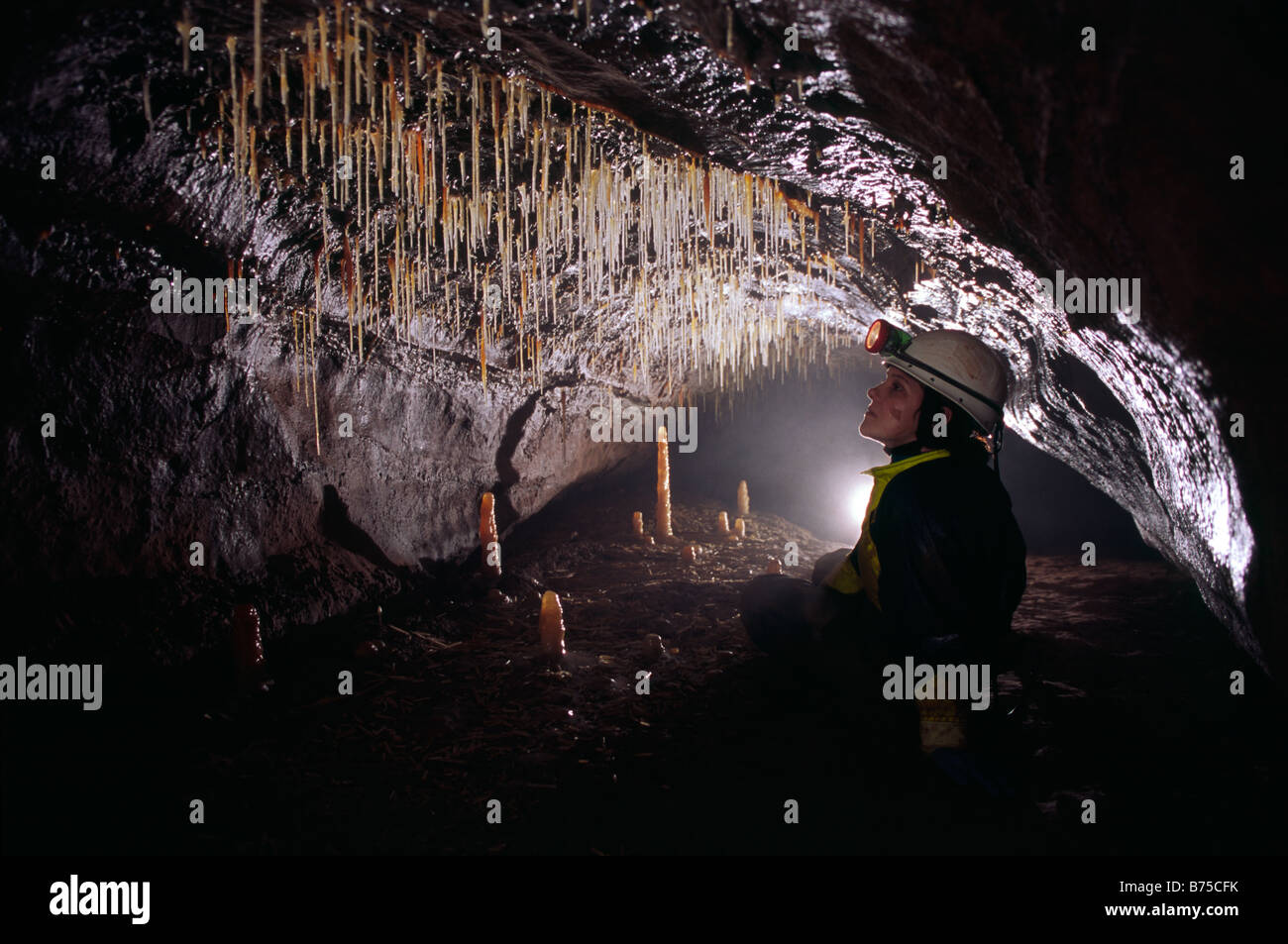 Woman caving spelunking cave hi-res stock photography and images - Alamy