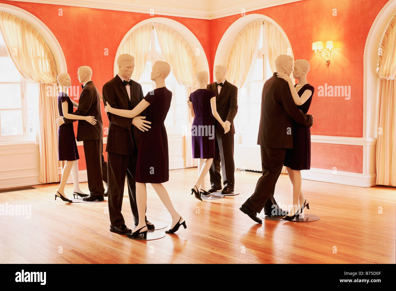 Dummies of couples dancing Stock Photo - Alamy