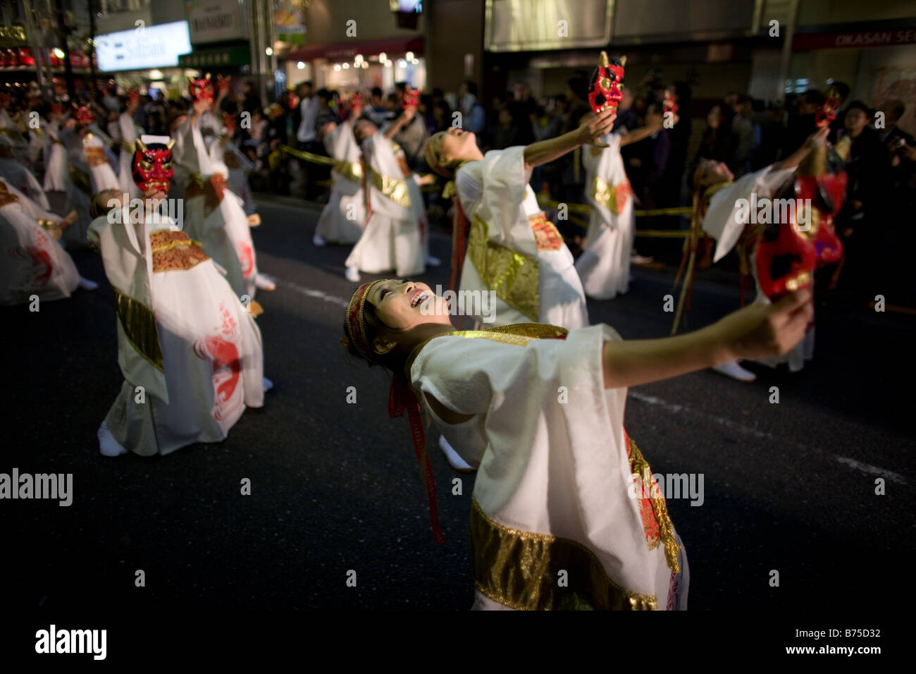 Female dancers japan hi-res stock photography and images - Alamy
