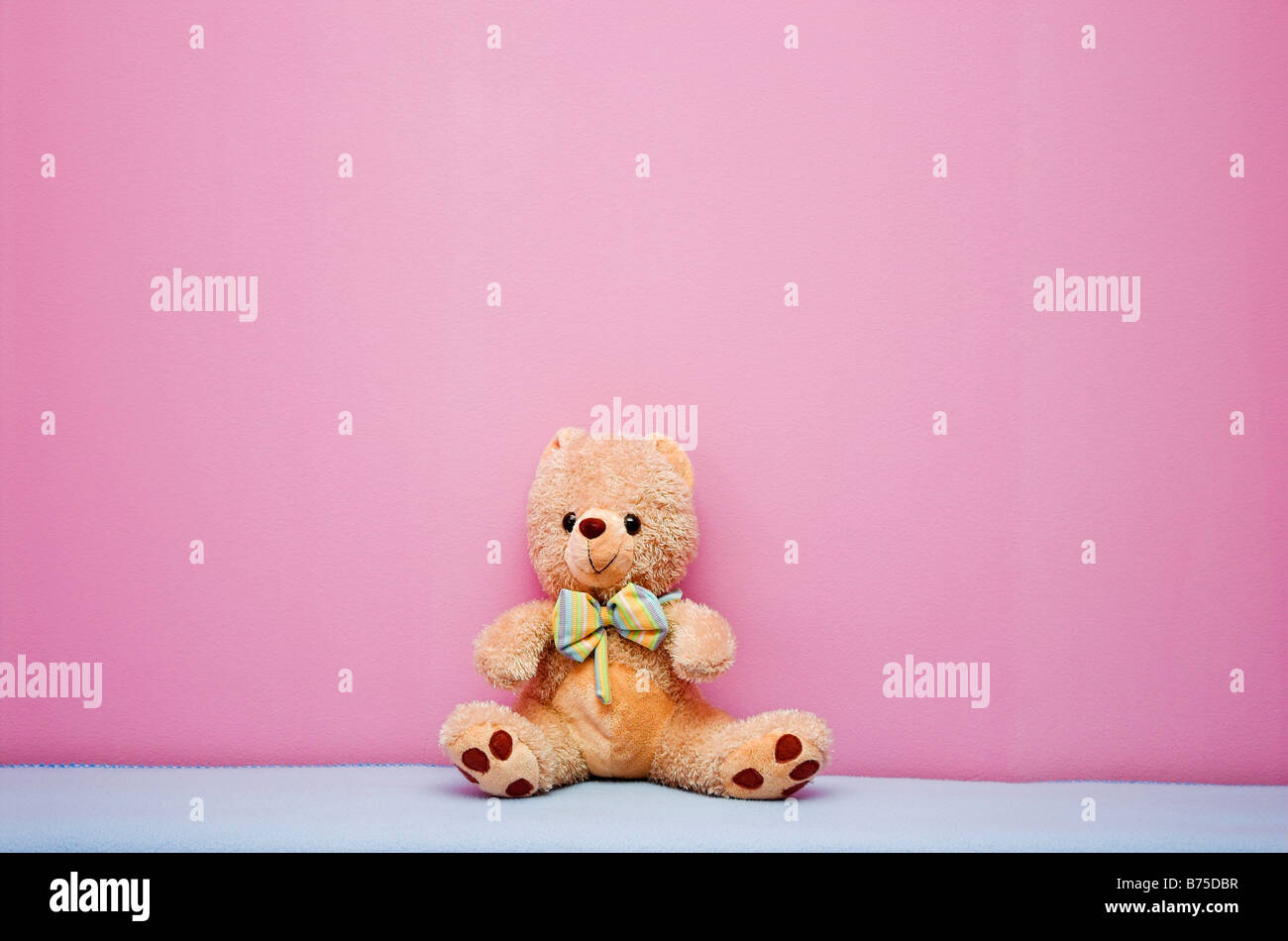 Colourful teddy bears hi-res stock photography and images - Alamy