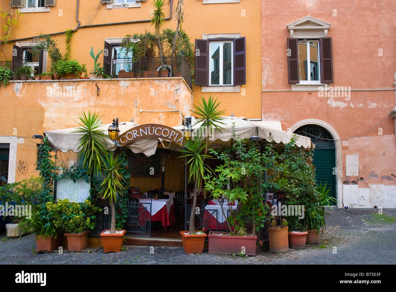 Trastevere roma italia hi-res stock photography and images - Alamy
