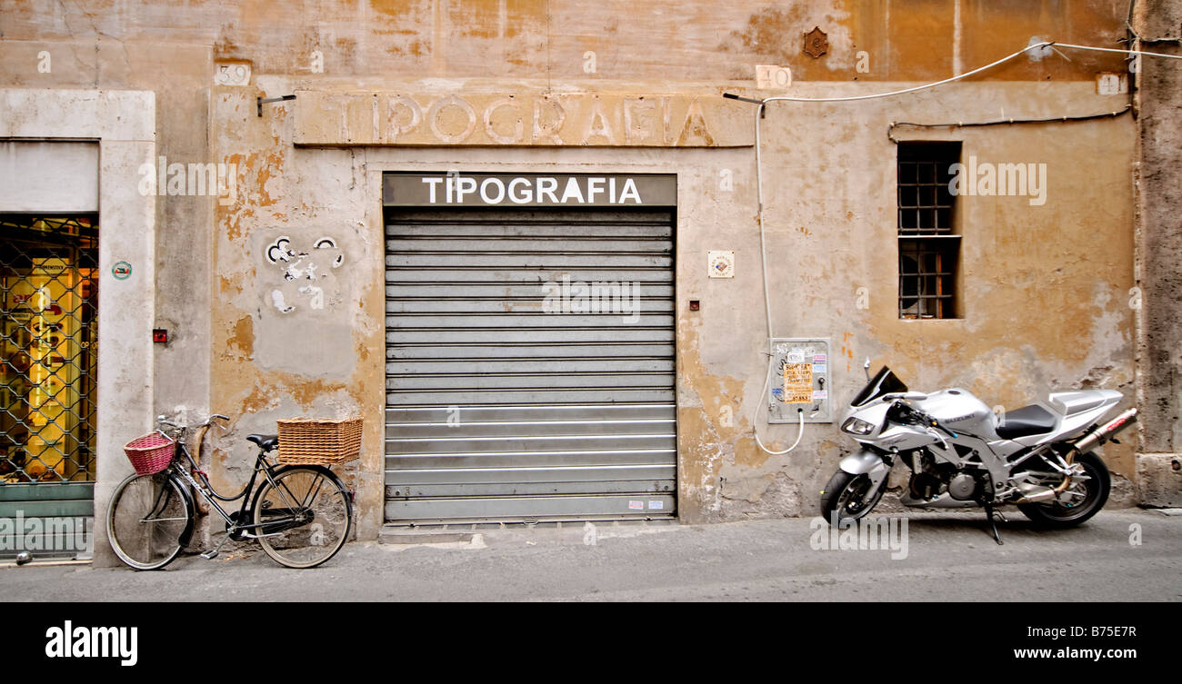 Tipografia storefront hi-res stock photography and images - Alamy