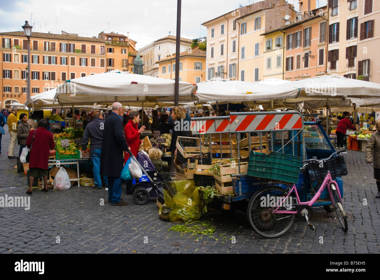 Campo di fiori italy vegetables hi-res stock photography and images - Alamy