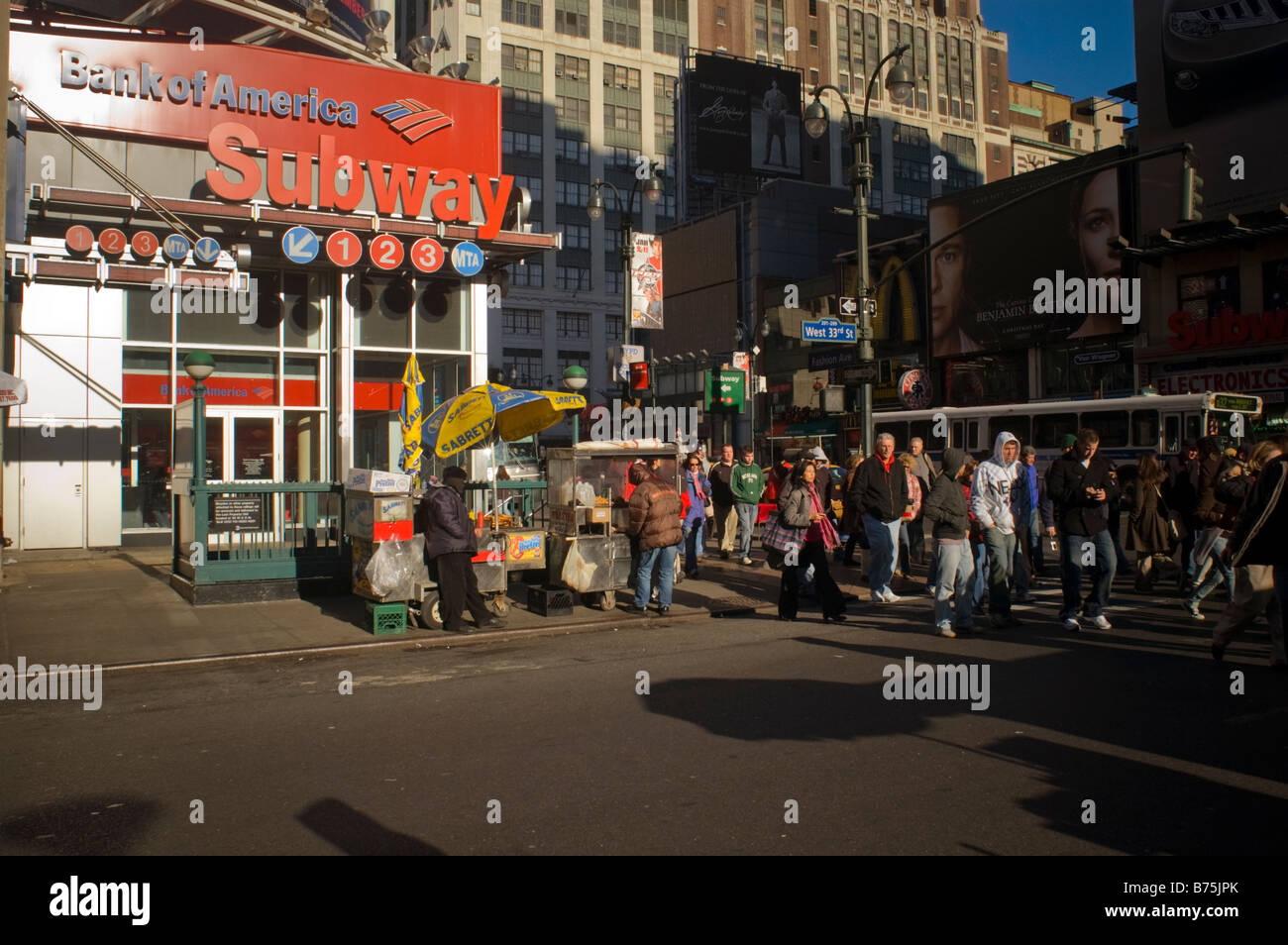 33rd street subway hi-res stock photography and images - Alamy
