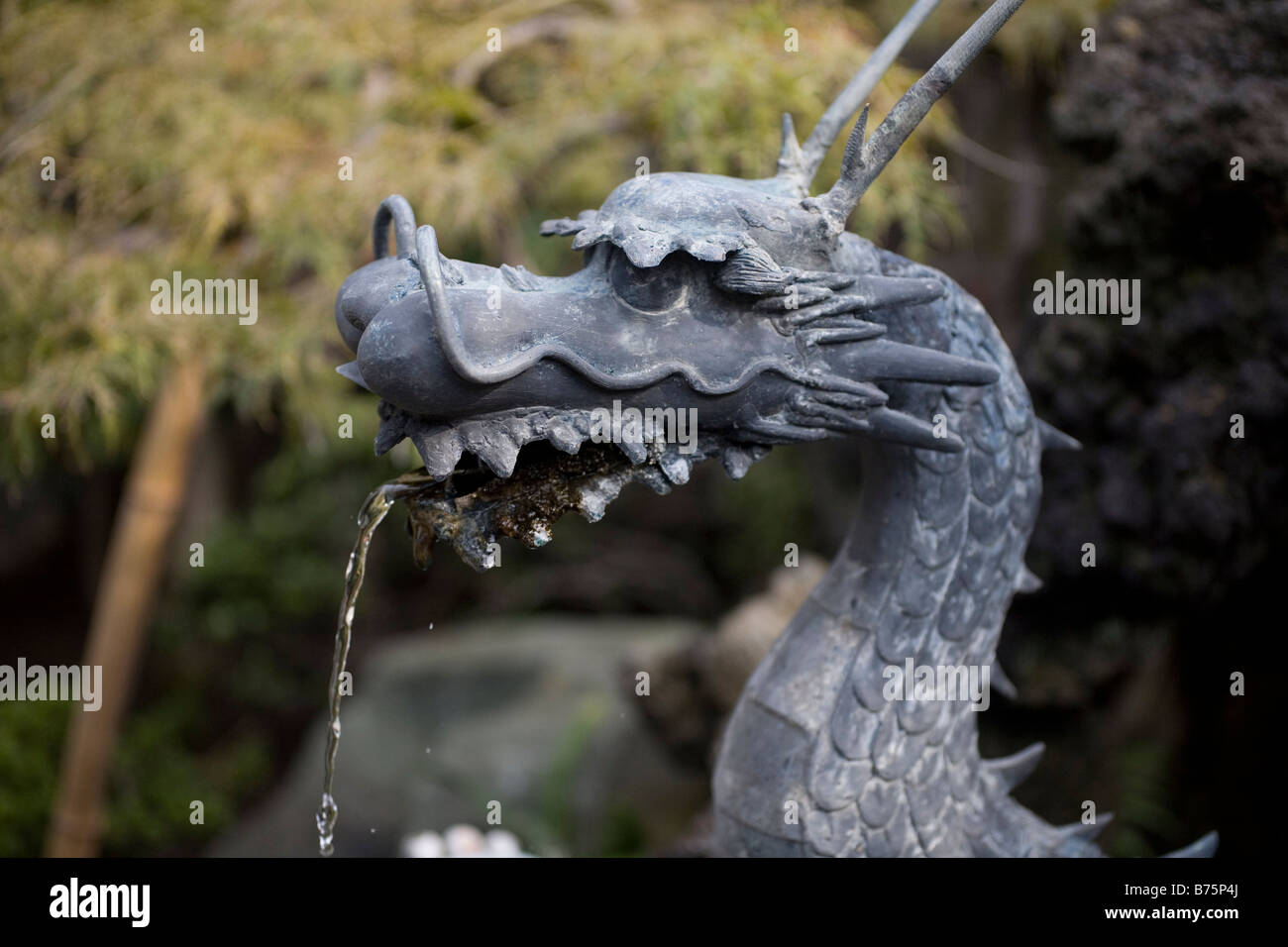 Japan well water house hi-res stock photography and images - Alamy
