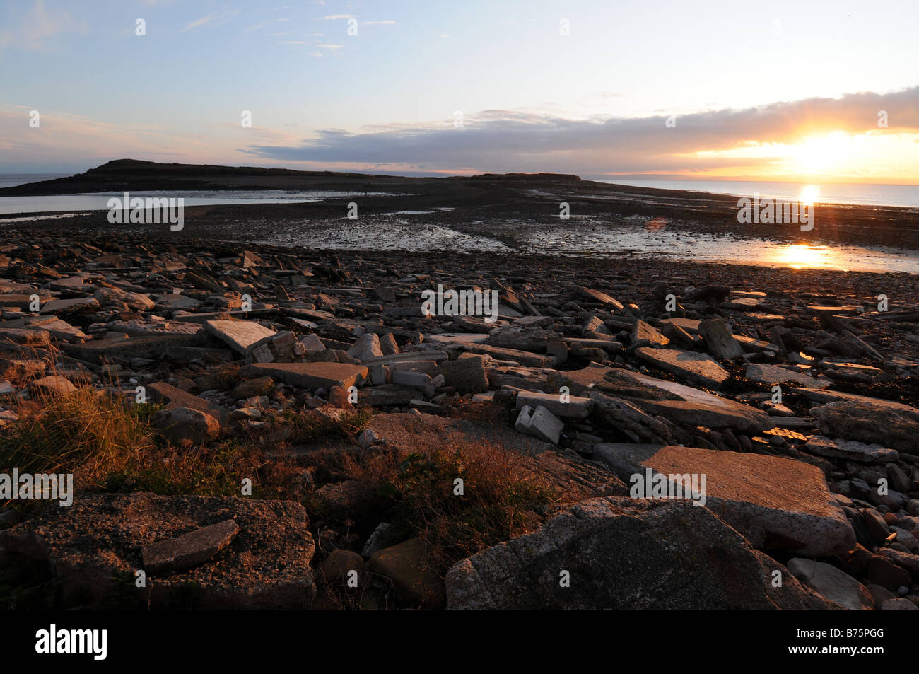 Sully island glamorgan hi-res stock photography and images - Alamy