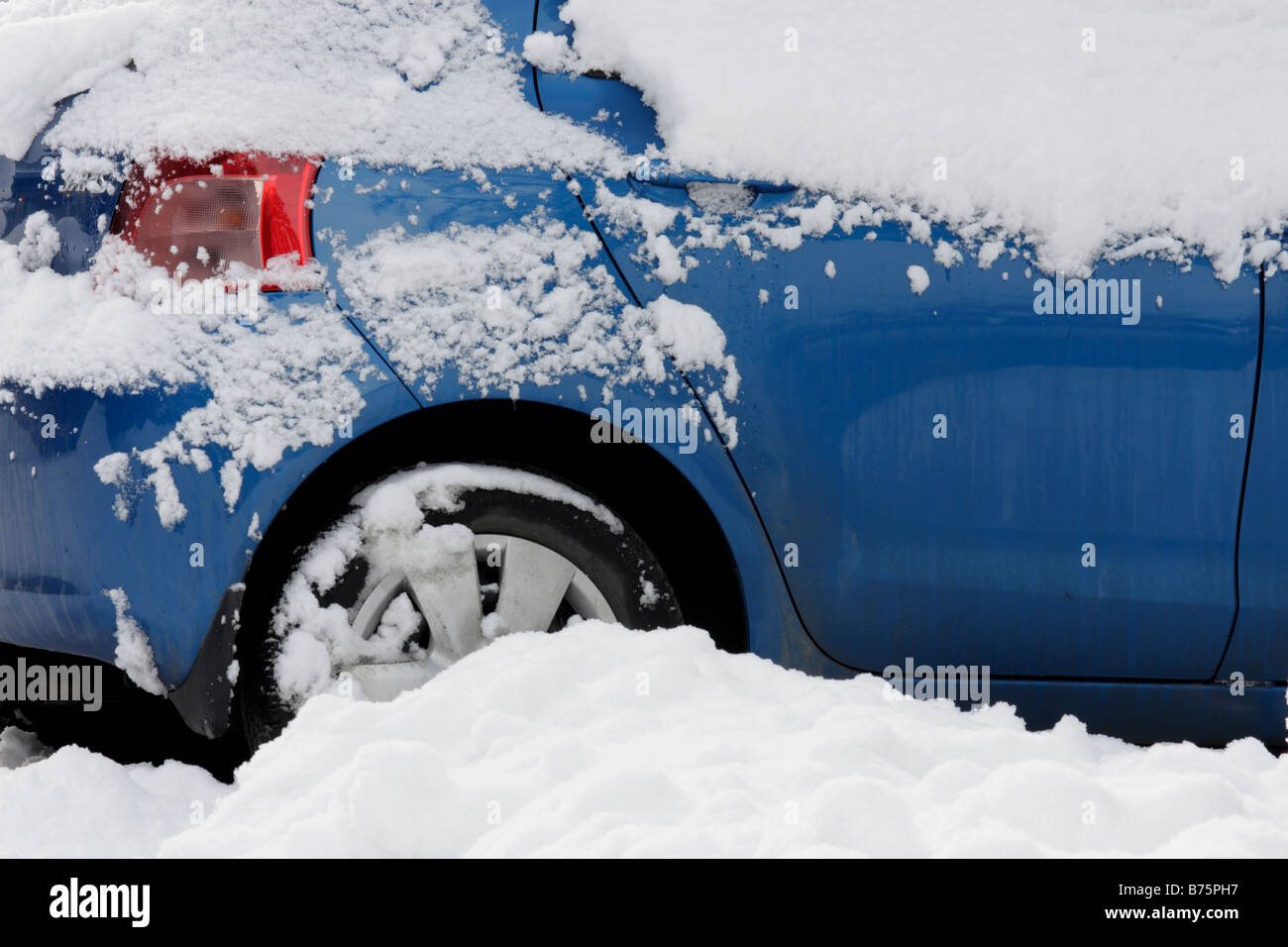 Buried Car Stock Photos & Buried Car Stock Images - Alamy