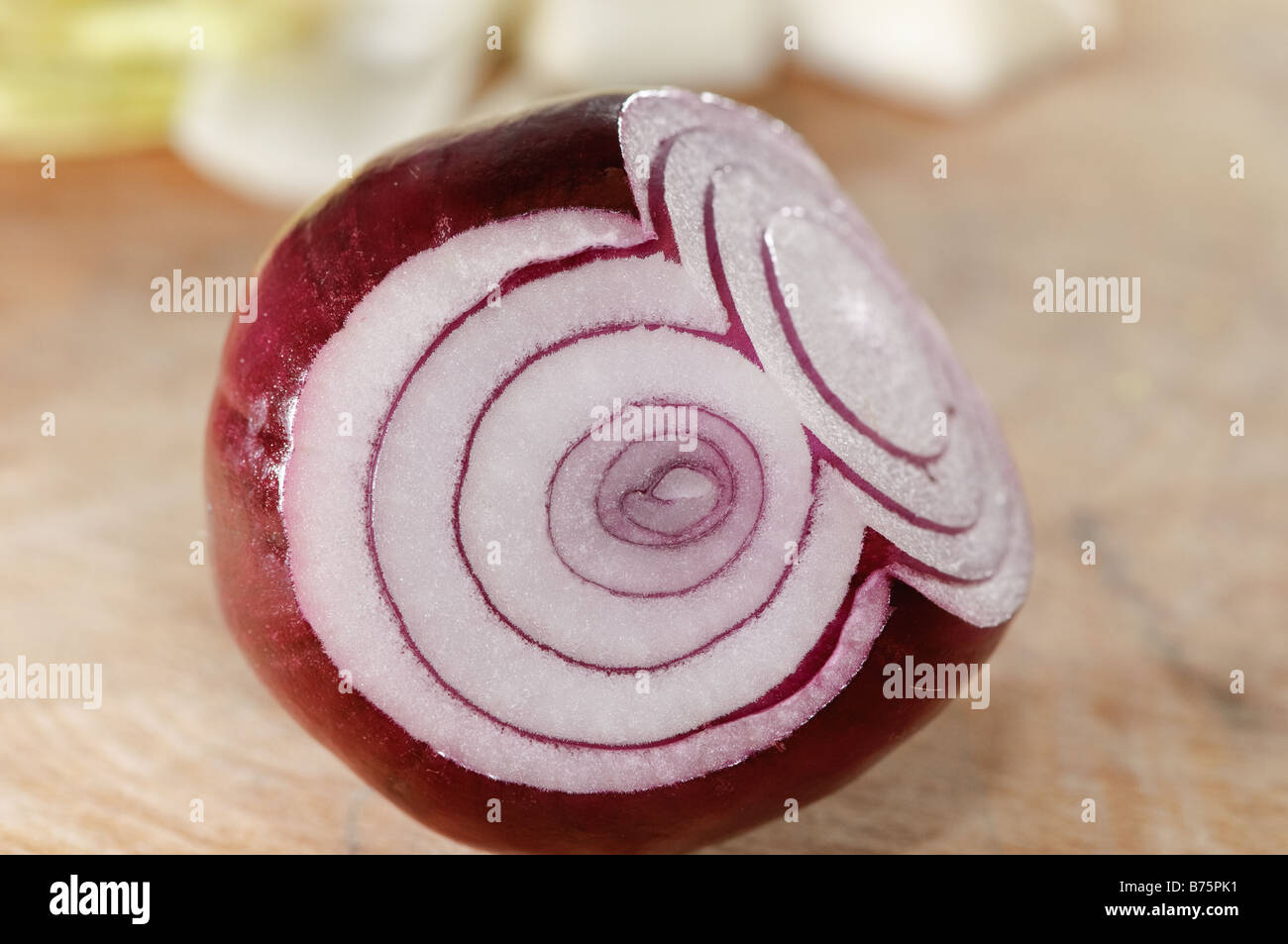 Cross section of red onion hi-res stock photography and images - Alamy