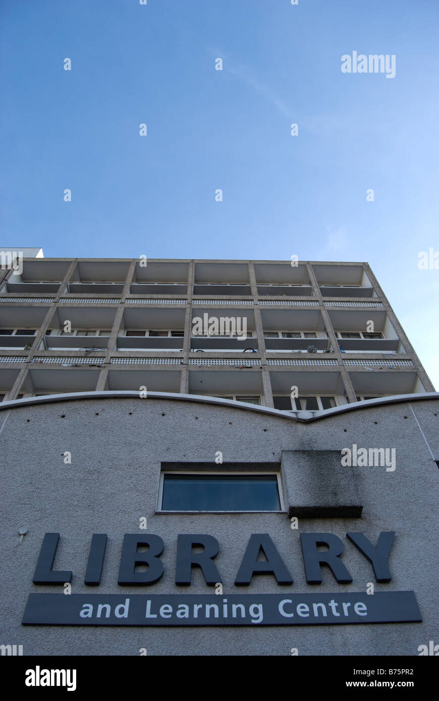 Public Library Sign High Resolution Stock Photography and Images - Alamy
