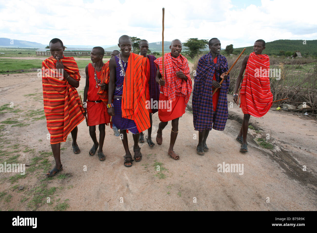 Maasai men in traditional dress hi-res stock photography and images - Alamy