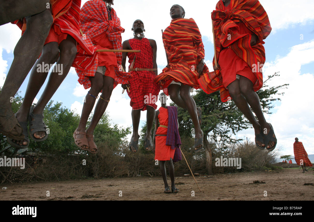 Masai Warriors, Jumping Stock Photos & Masai Warriors, Jumping Stock ...