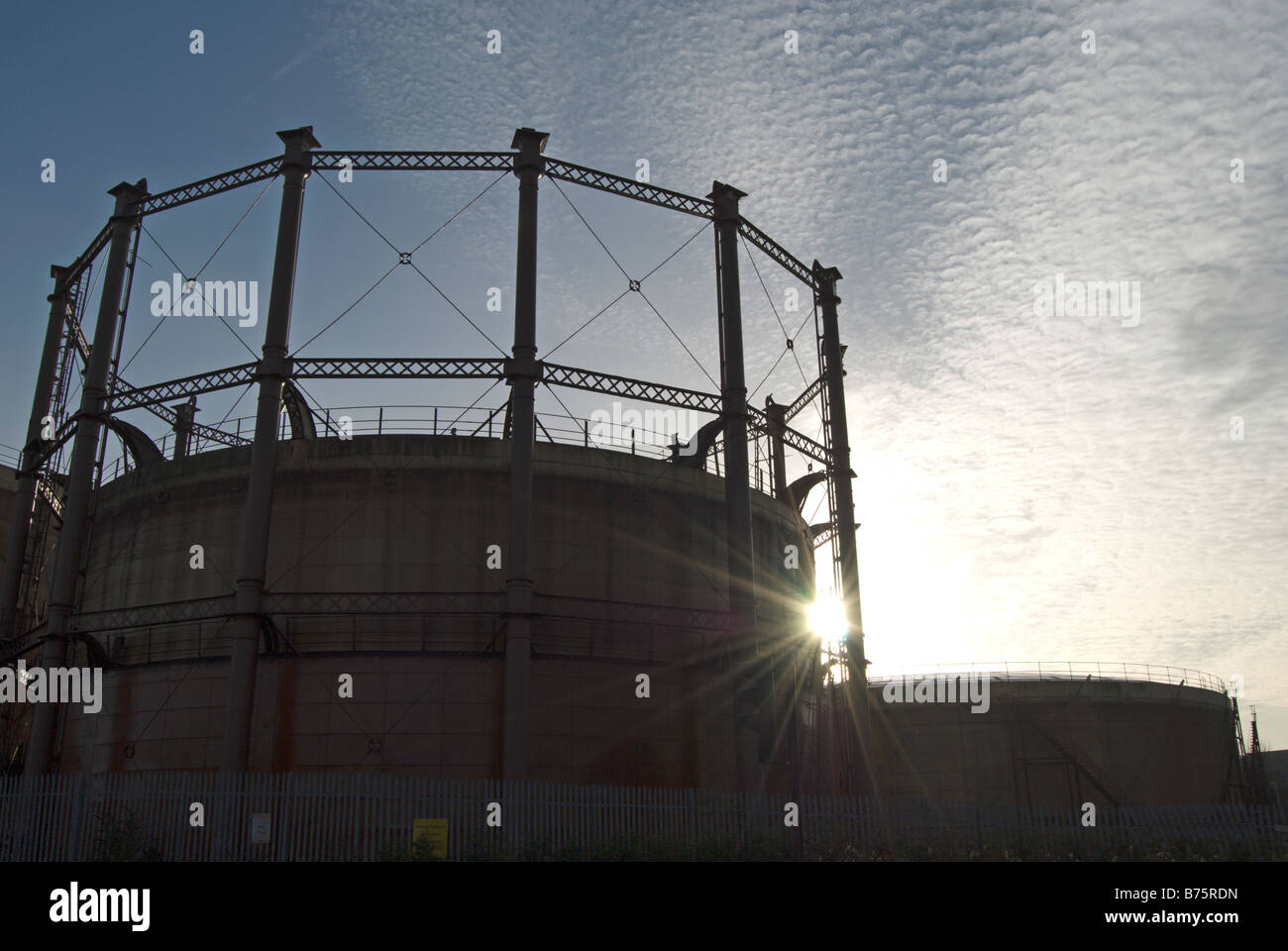 Gasometer england hi-res stock photography and images - Alamy