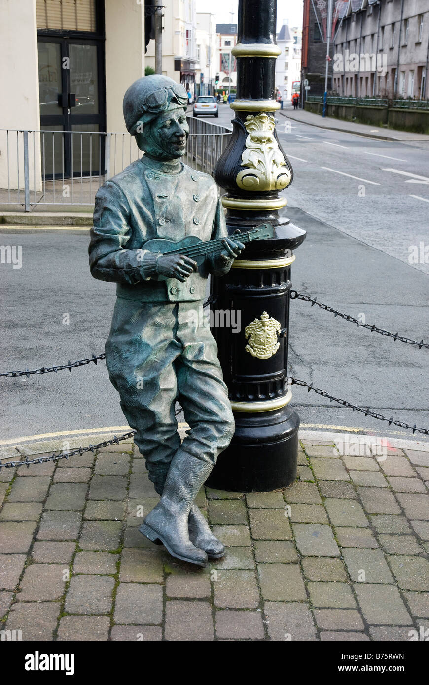 Statue george formby douglas hi-res stock photography and images - Alamy