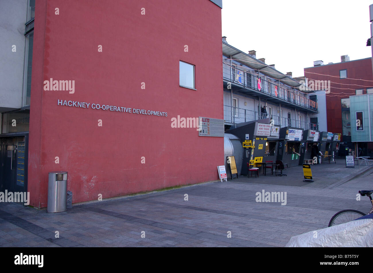 High street dalston london england hi-res stock photography and images ...