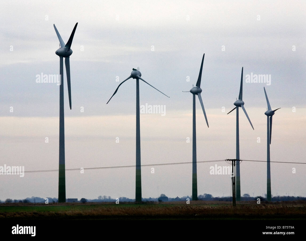 Broken wind turbine hi-res stock photography and images - Alamy