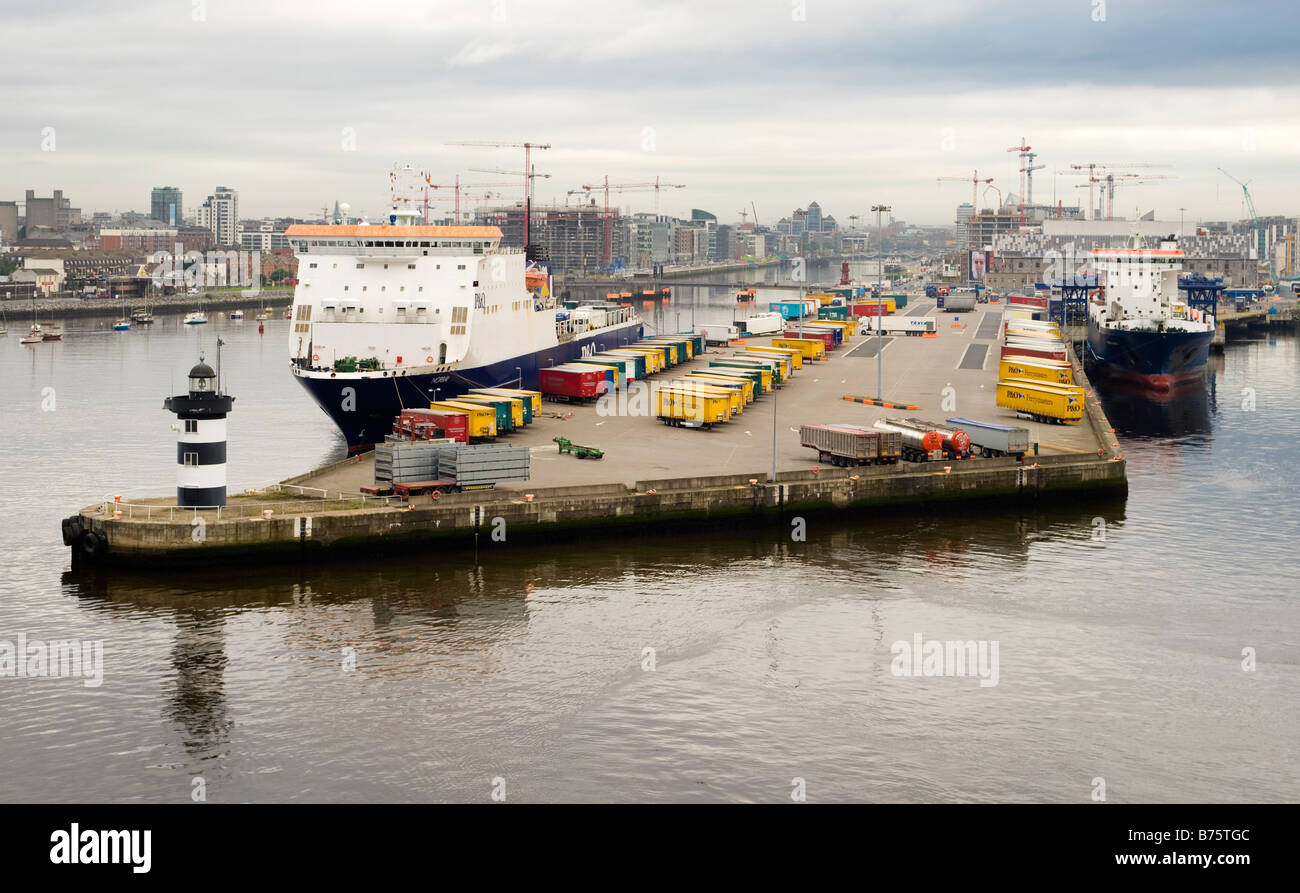 Ferry port ireland hi-res stock photography and images - Alamy