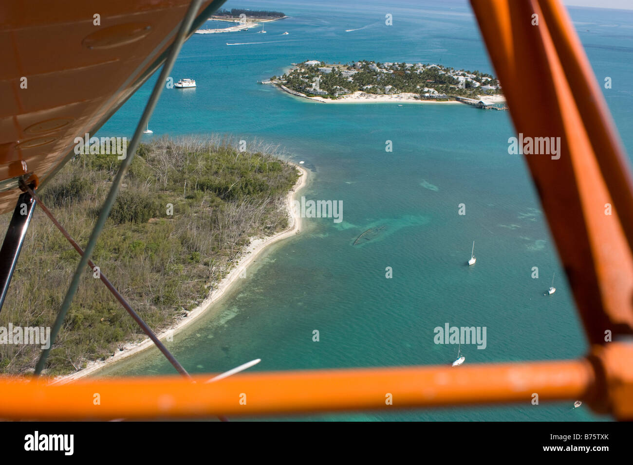 Strut of plane hi-res stock photography and images - Alamy