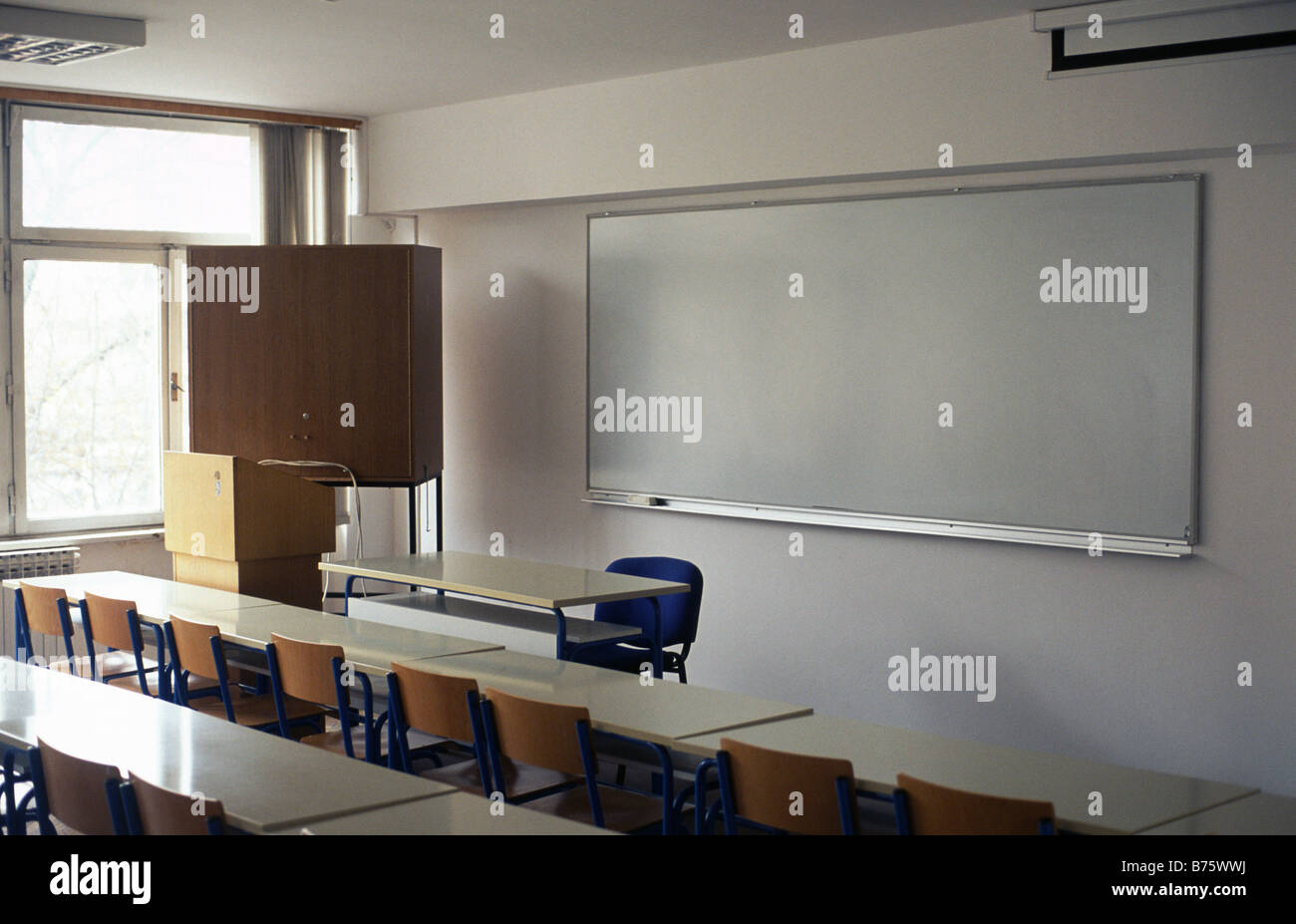 Educational tv classroom hi-res stock photography and images - Alamy