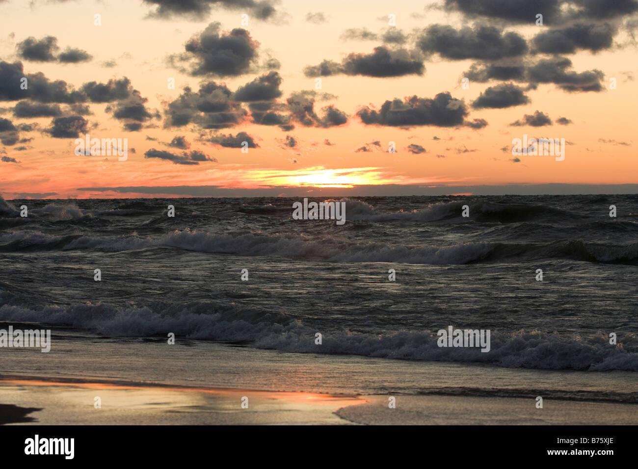 Sunset surf waves clouds hi-res stock photography and images - Alamy