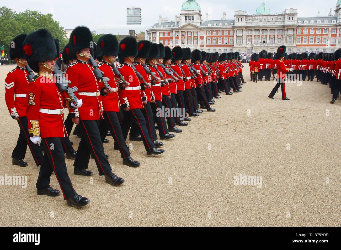 British soldiers on parade hi-res stock photography and images - Alamy