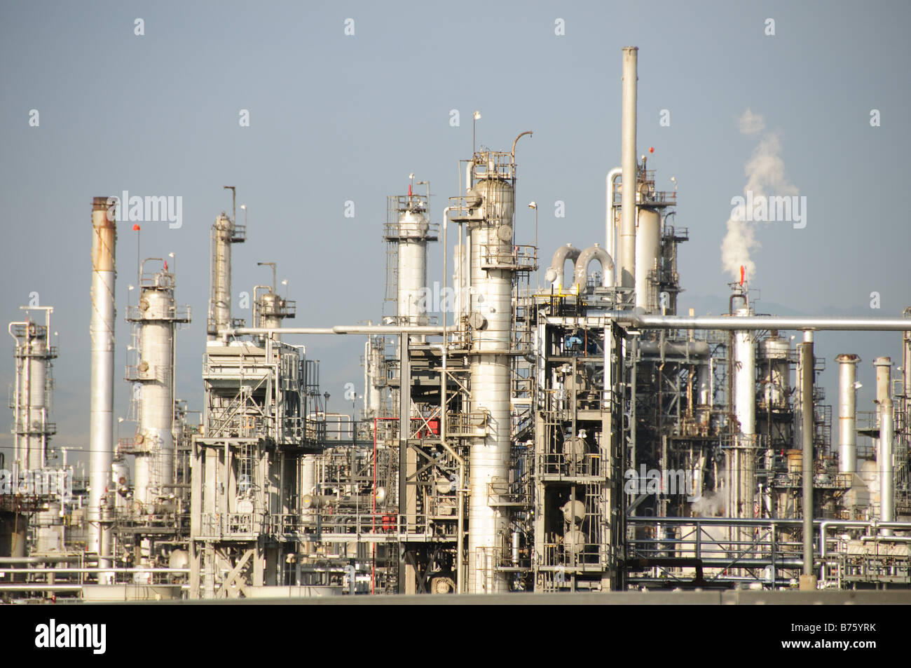 Oil refinery stack tower hi-res stock photography and images - Alamy