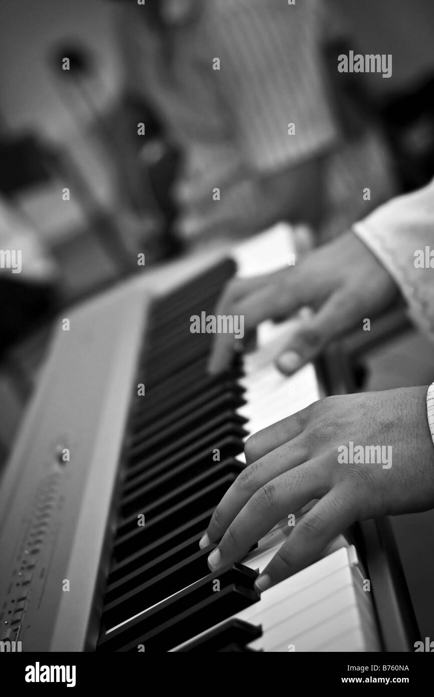 Piano keyboard detail Black and White Stock Photos & Images - Alamy