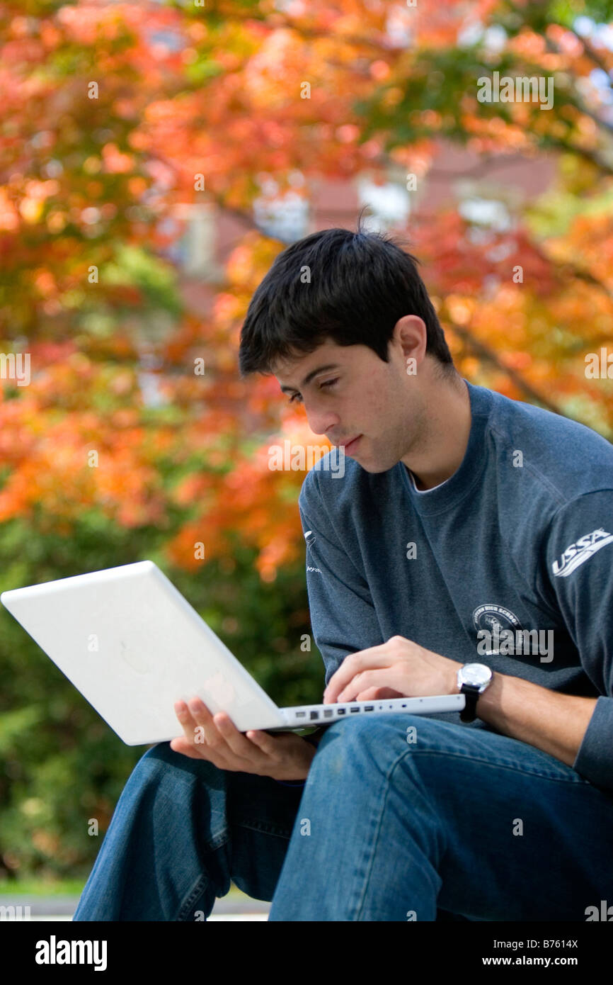 Harvard university student hi-res stock photography and images - Alamy